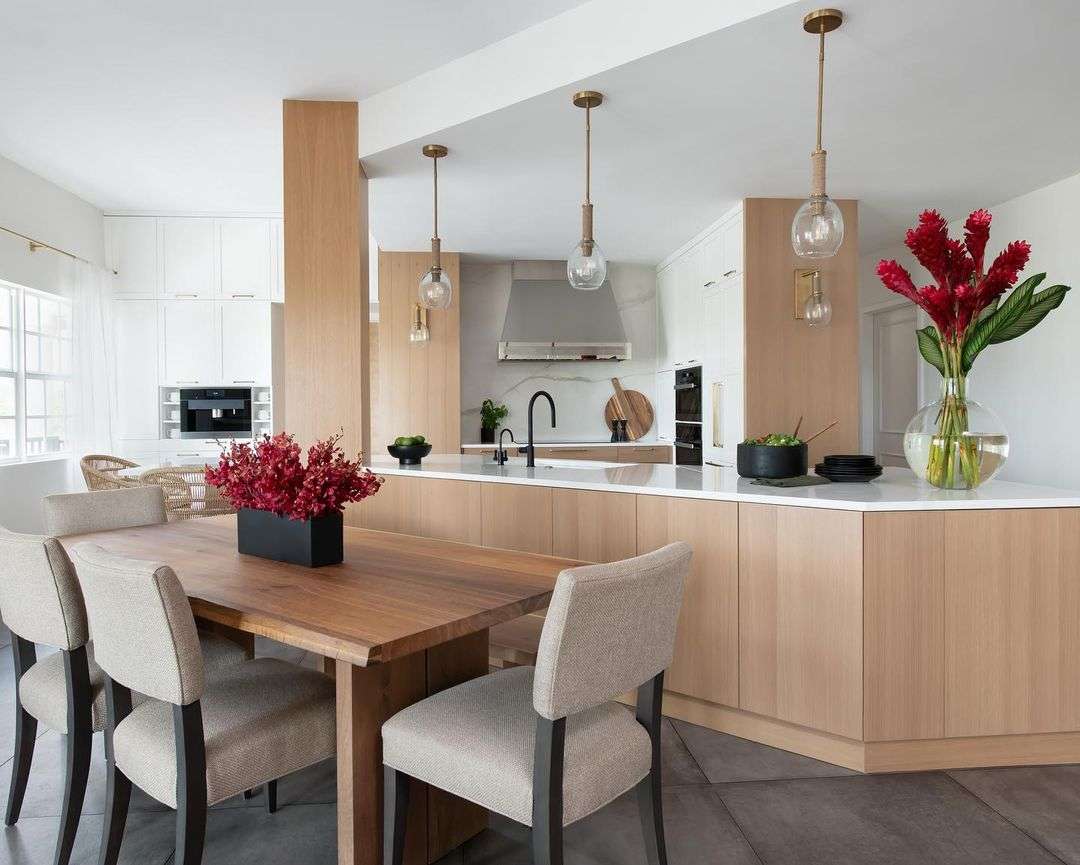 Ash Cabinets vs. Oak Cabinets: Which is better?