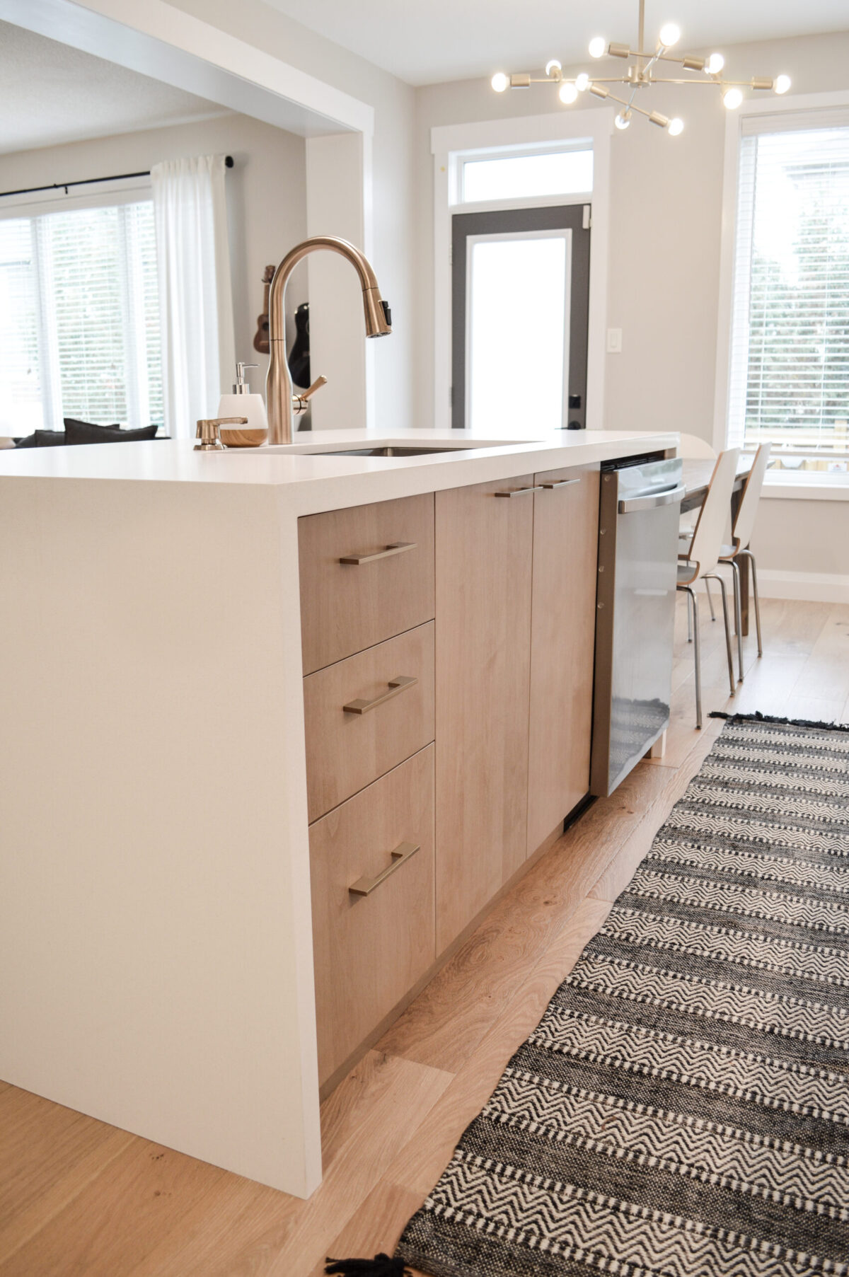 Grain Match Cabinet Doors for a Stunning Uniform Kitchen ...