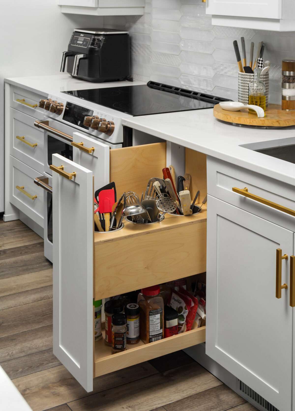 7 Small Kitchen Storage Ideas for Clutter-Free, Organized Cabinets ...