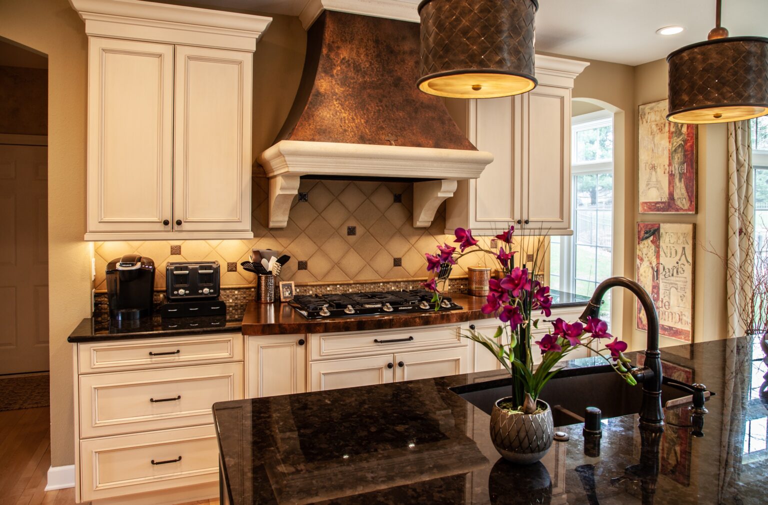 Mediterranean Kitchen Style: 17 Beautiful Ideas for a Warm Home