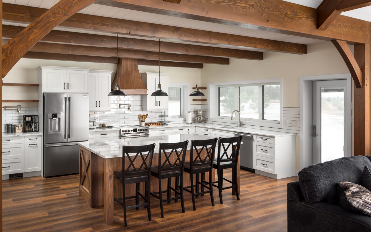 10 Ideas for Rustic Kitchen Cabinets: Wood & Painted Finish