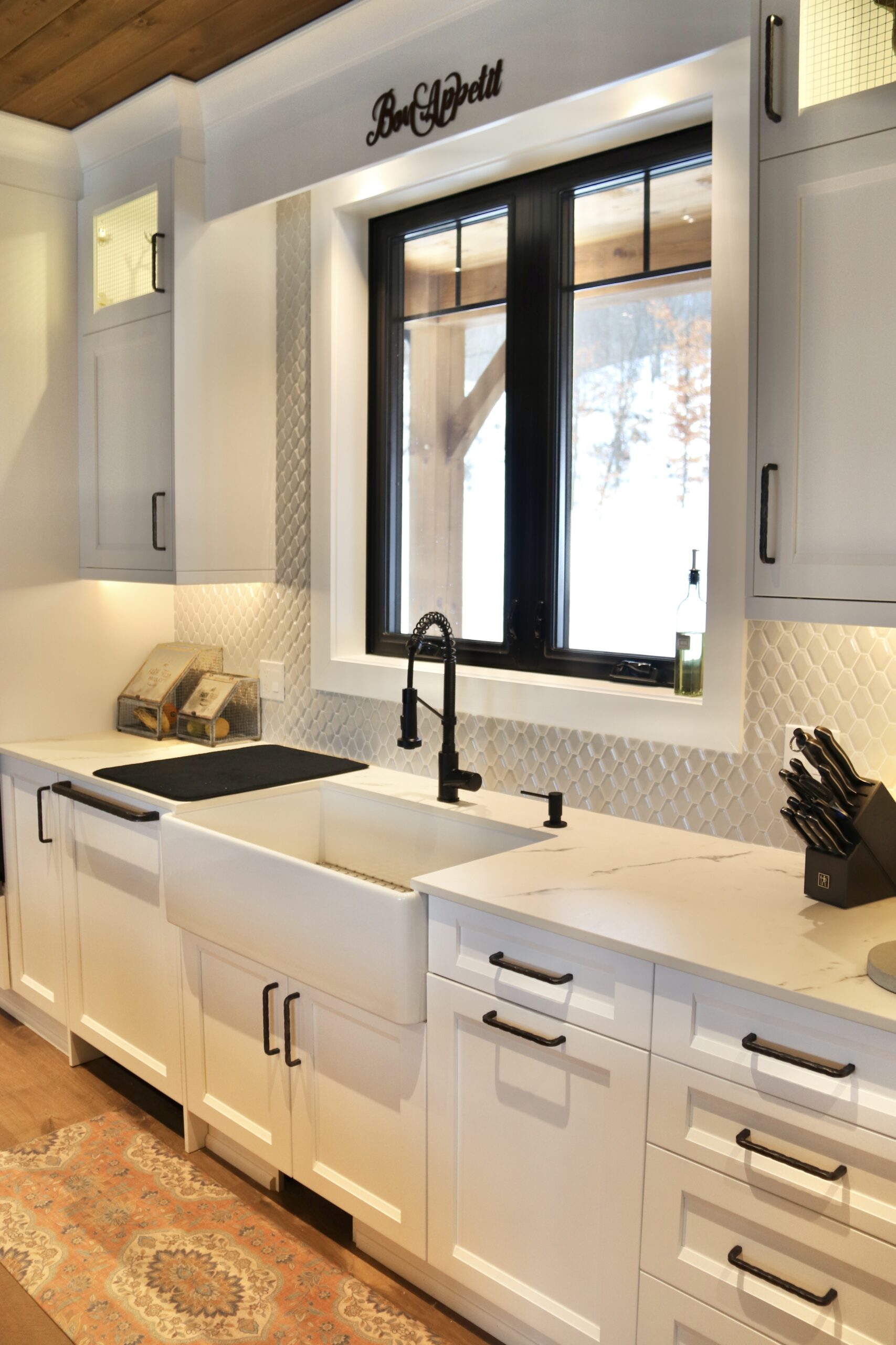 Tour a Lake House Kitchen: How to Make the Most of Custom Cabinetry