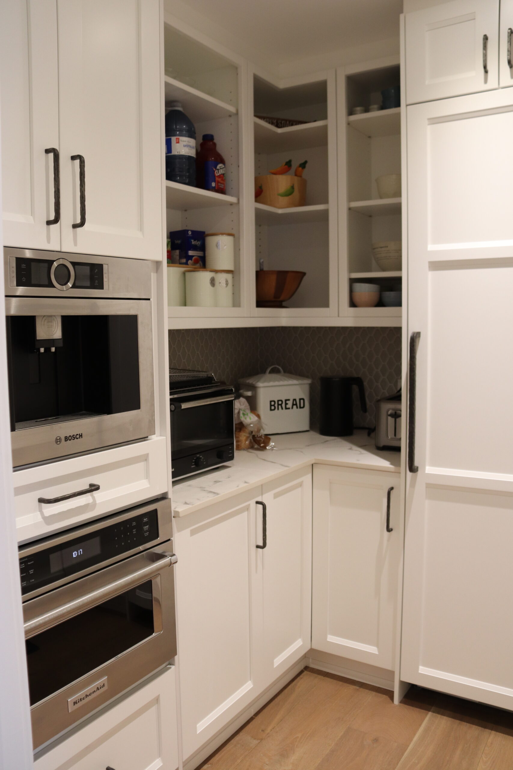 Tour a Lake House Kitchen: How to Make the Most of Custom Cabinetry