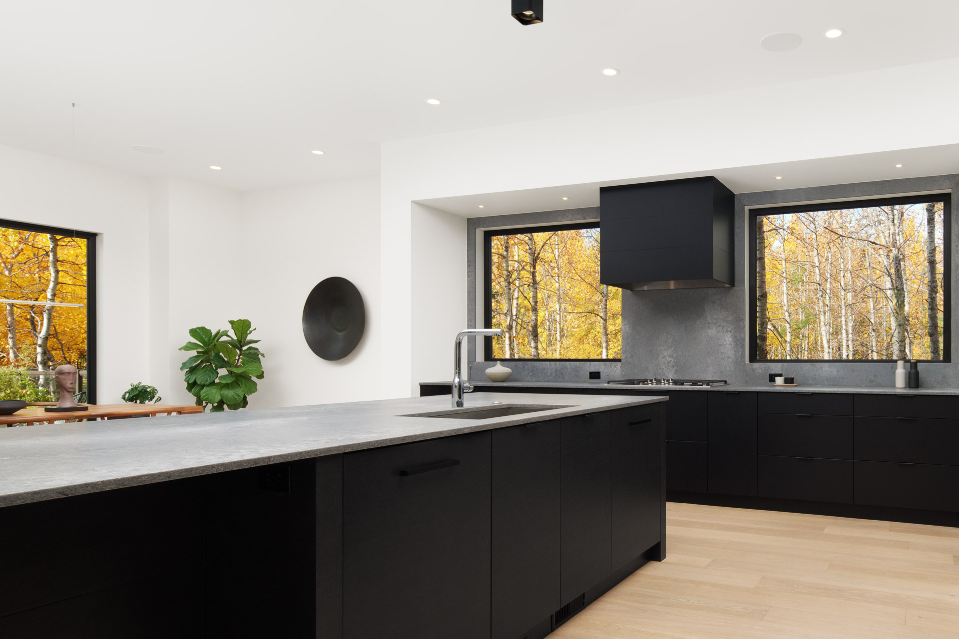 Why Flat Panel Cabinets are the Perfect Modern Solution