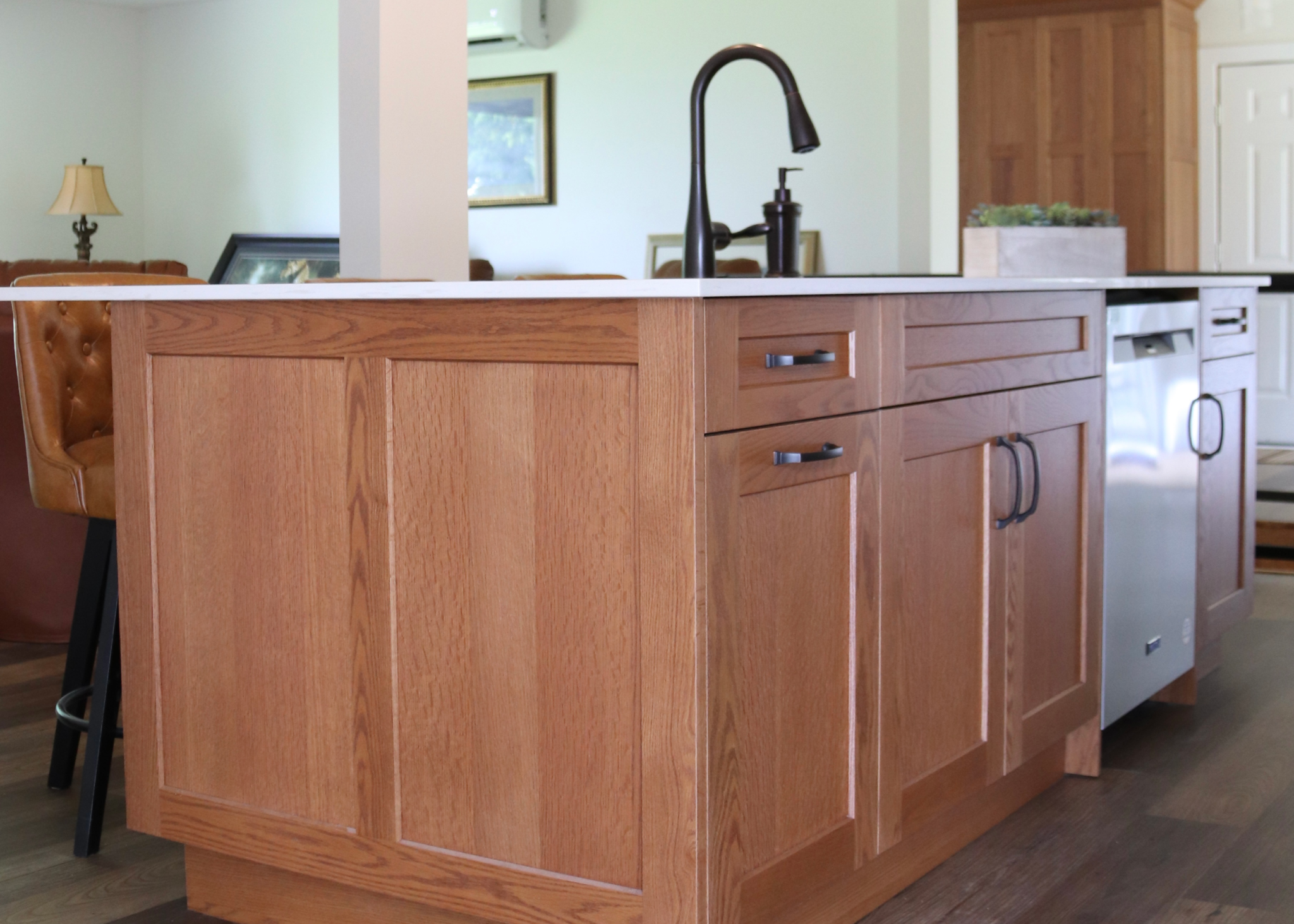 Ash Cabinets vs. Oak Cabinets: Which is better?