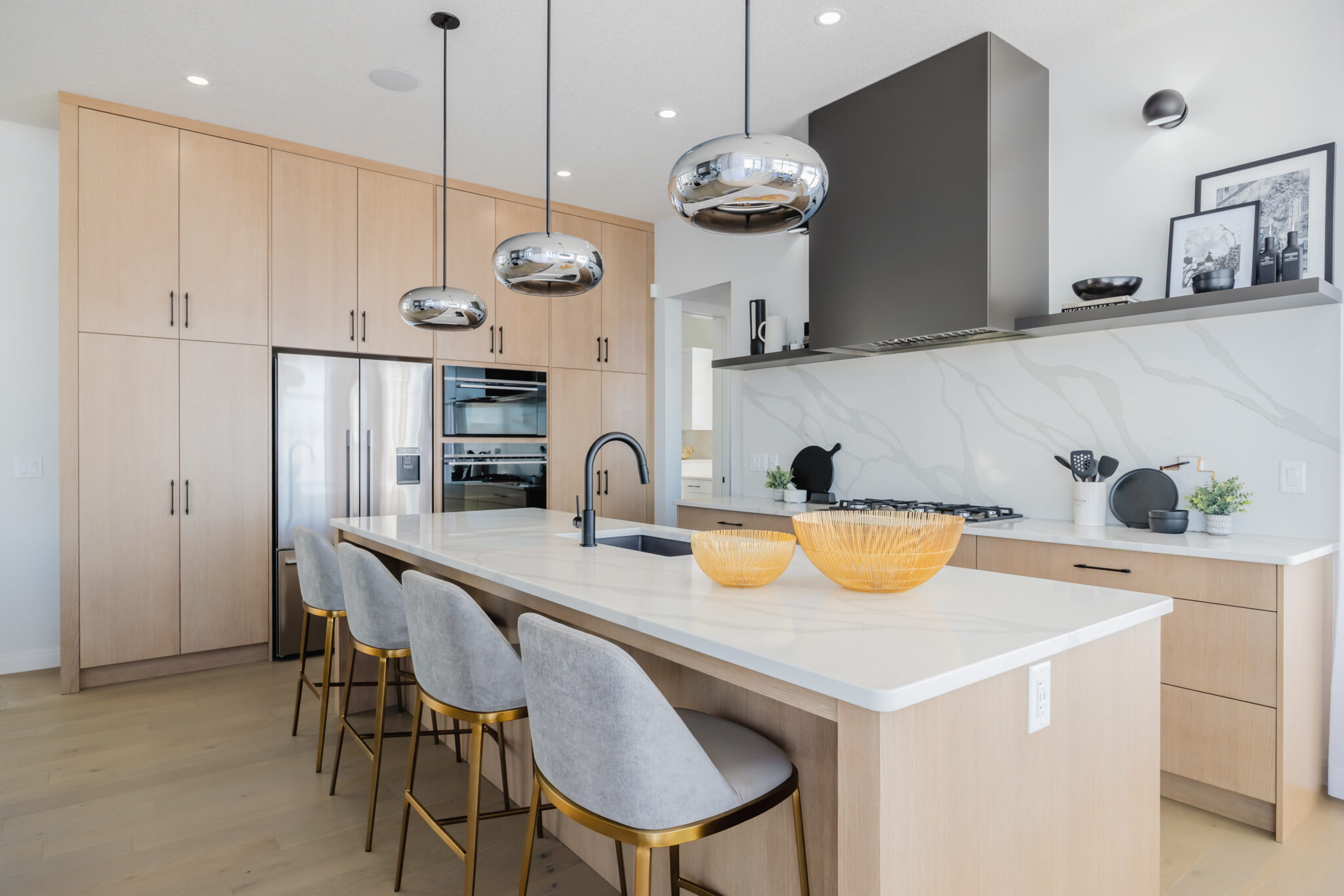 Light Wood Kitchen Cabinets: The Best Ideas for Your Home