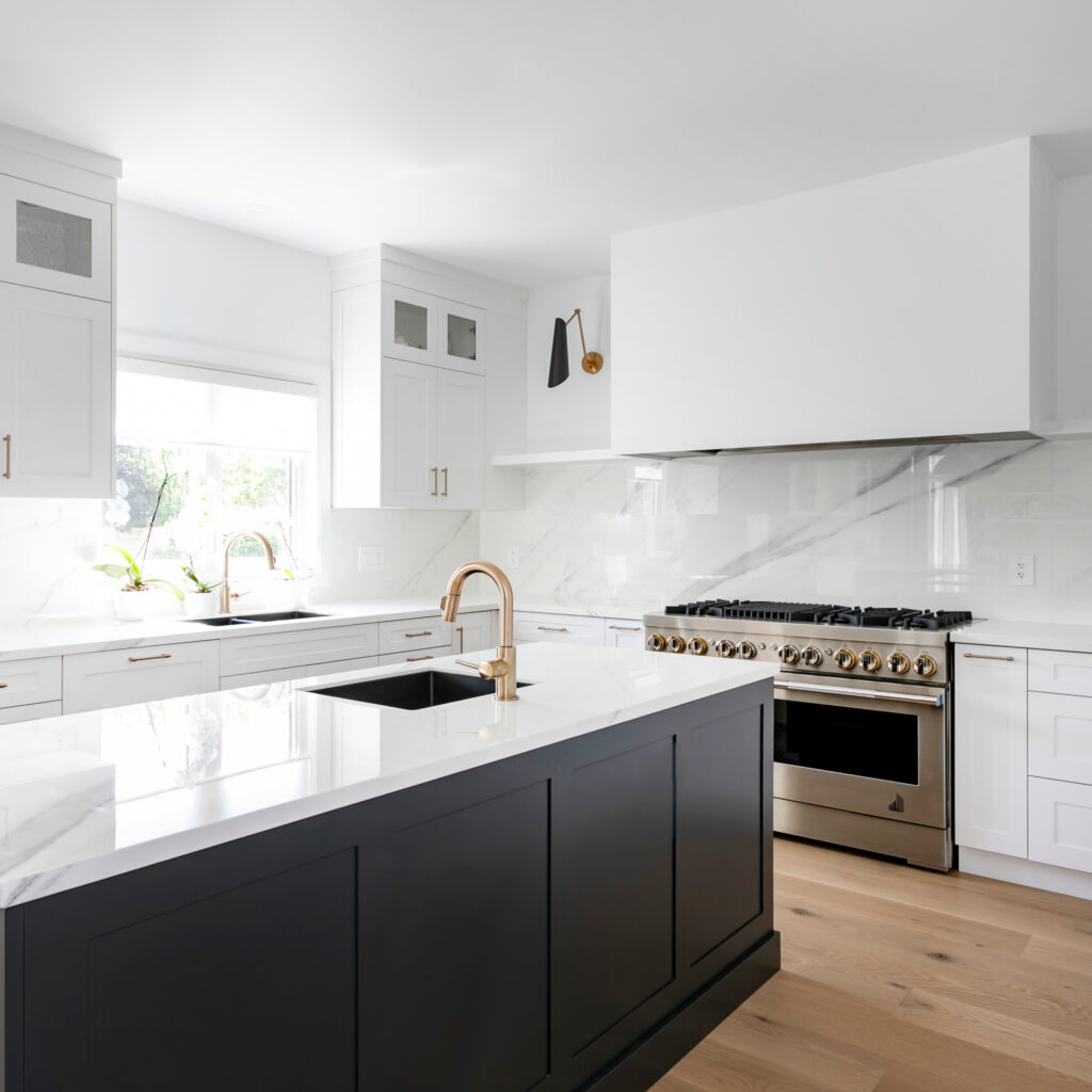 Classic meets Contemporary - decorcabinets.com