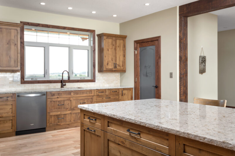 Cedar Cabinets or Knotty Alder: What’s Better for Kitchen Cabinets