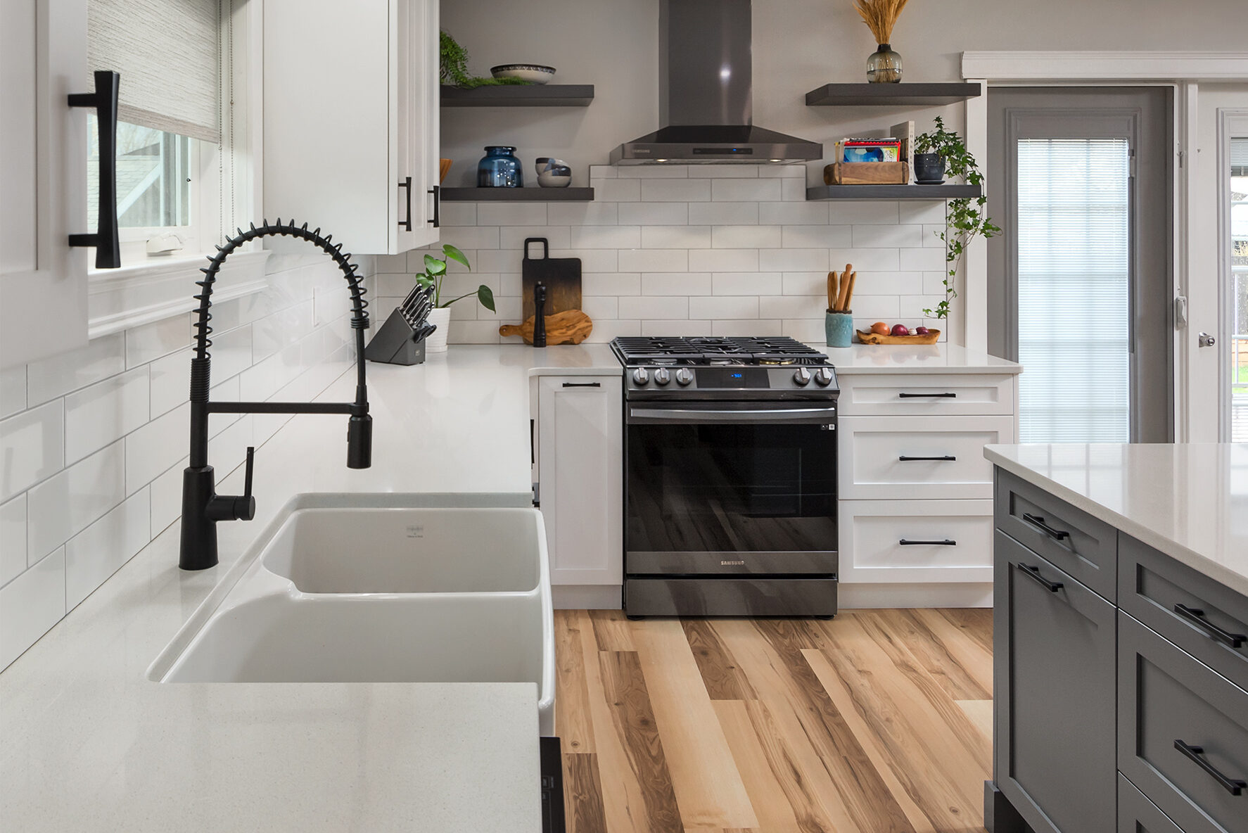 Kitchen Sink Ideas and How to Decide for Your Home