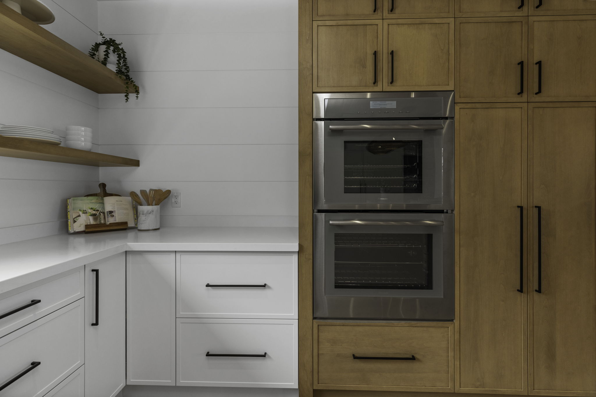 Ultimate Guide for Wood Cabinets with Black Hardware
