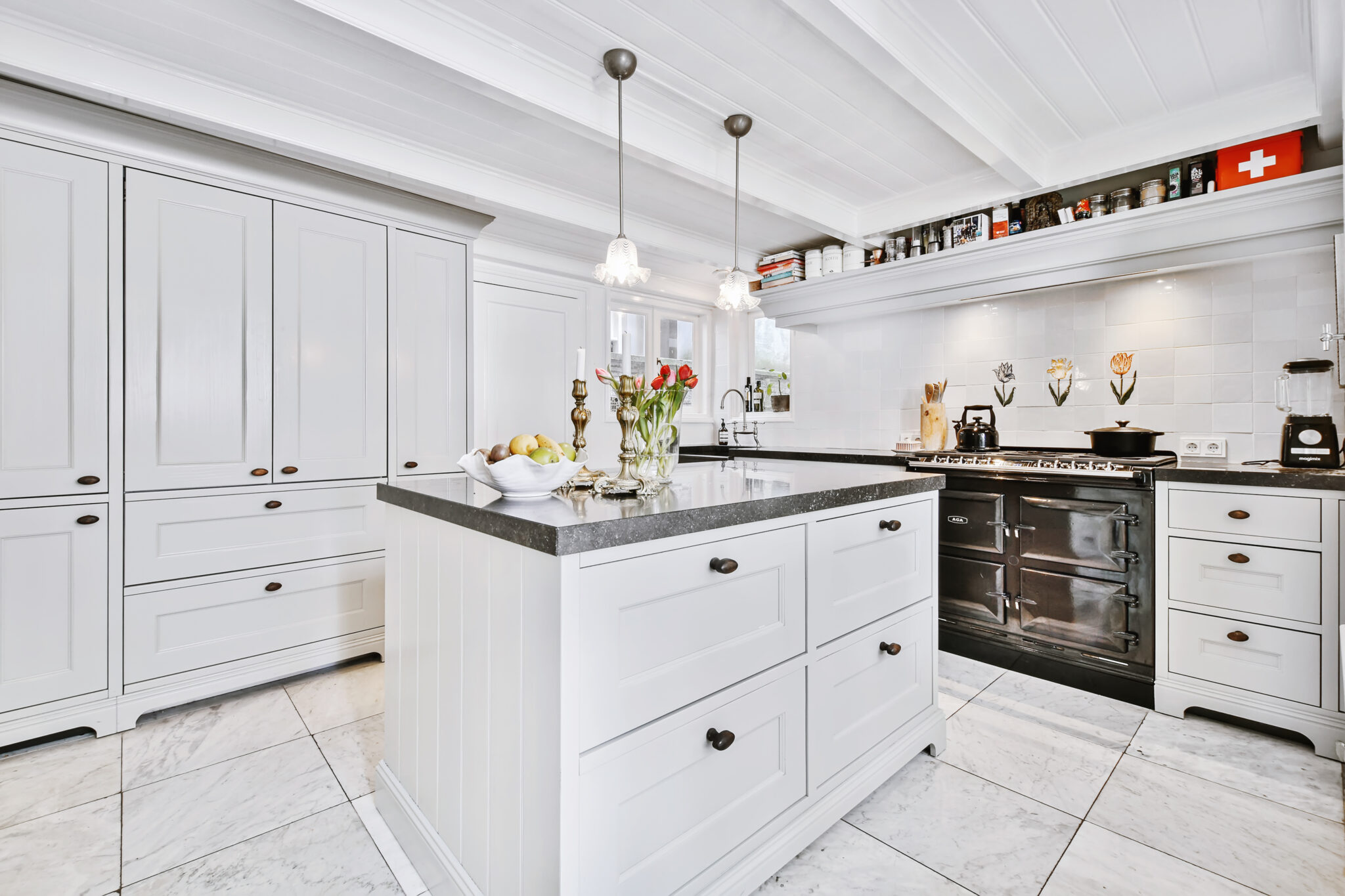 Are American Style Kitchen Cabinets Right for Your Kitchen?