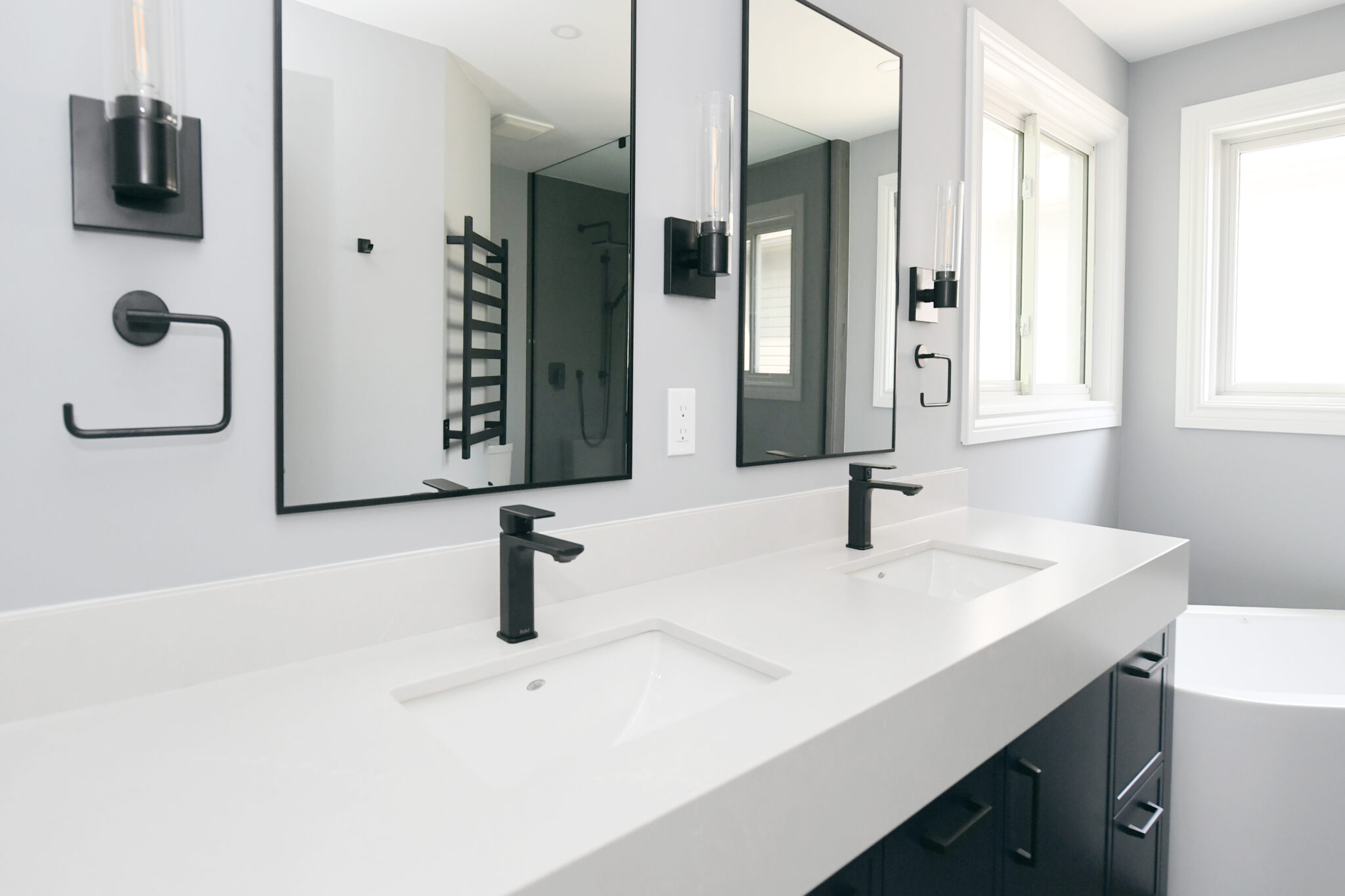 Double Vanity Pros and Cons: Do You Need Two Sinks?