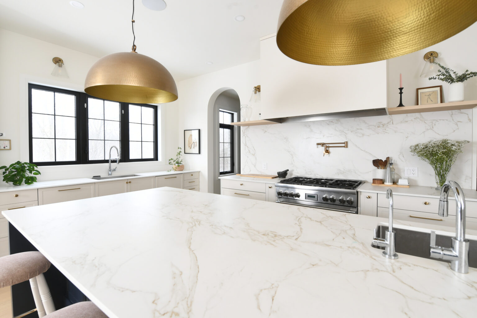 Large Kitchen Light Fixtures: Bold, Bright, and Beautiful